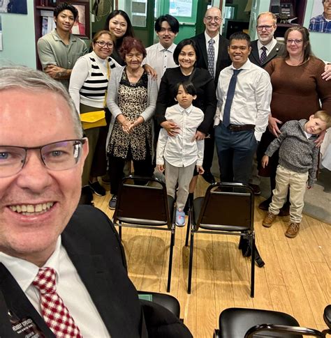Formation Of A Group In Iqaluit Nunavut On August 30 2025 Bill Onofrychuk President Of The