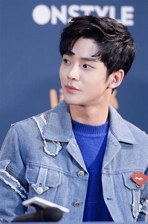 Pin De ♪love Sf9♪ En ♡rowoon Actores Coreanos Actores Kim Taehyung