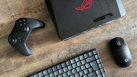 It Looks Like A Nuc It Smells Like A Nuc But This Is Not A Nuc Asus Ditches The Intel Naming