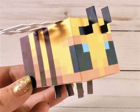 How To Make A 3d Minecraft Bee Free Printable Papercraft Artofit