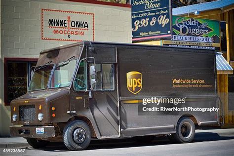 Brown Delivery Truck Photos And Premium High Res Pictures Getty Images
