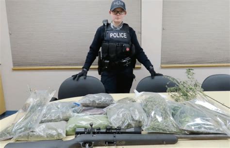 Canadian Police Officer After A Drug Raid R 13or30