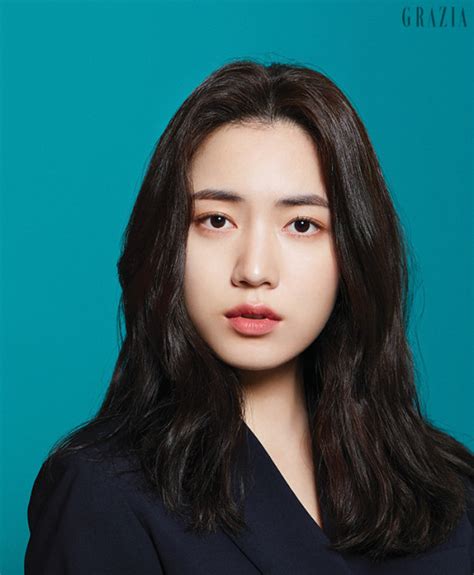 Ryu Hwa Young Image