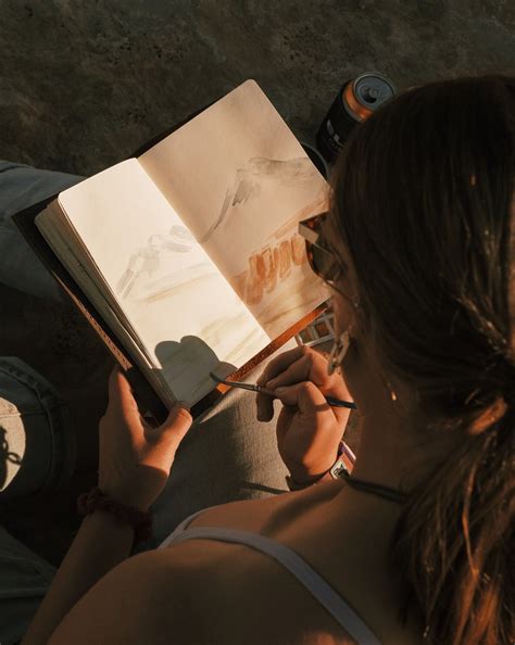 Illustrating — Emma Murray