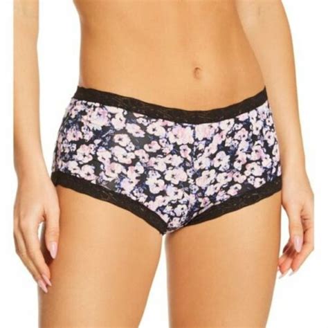 Maidenform Intimates And Sleepwear Maidenform Nwt Black Flash Floral