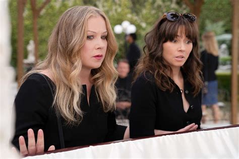 Dead To Me Season 3 Police Are On To Jen And Judy In First Trailer