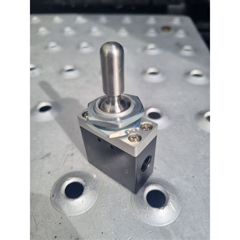 3 Position Air Toggle Switch — Equipment Link Australia