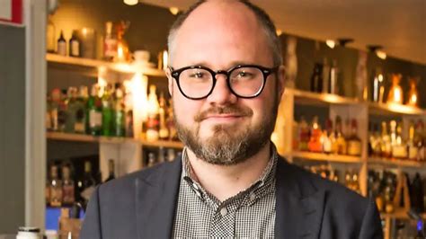 Tuomas Enbuskelta Mauton Vitsi Suuseksistä