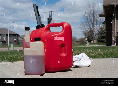 Fuel Stabilizer Additive For Gas In Small Engine Equipment And Storage