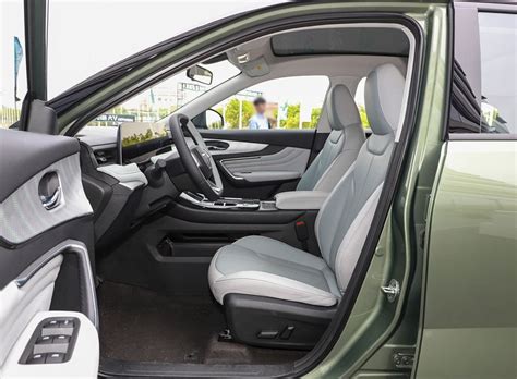 ونوشا بیگ ؛ شاسی بلند ارزان دانگ فنگ با یک باک بنزین 1132 کیلومتر راه می رود عکس