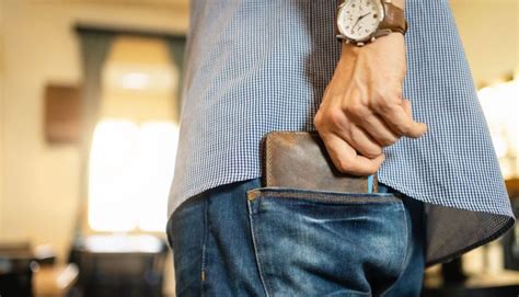 Robert Anderson On Linkedin 10 Worst Things To Carry In Your Wallet