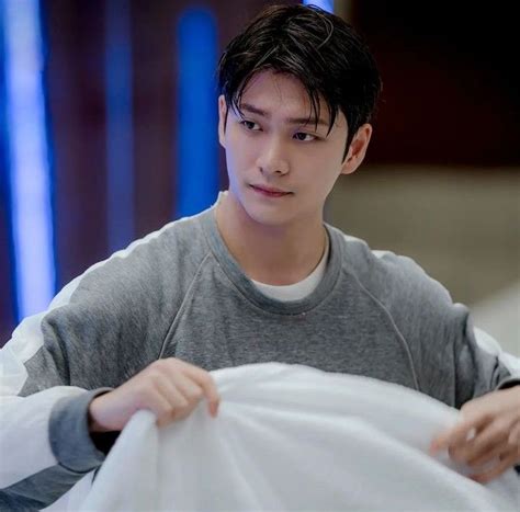 Pin De Sara Muñoz Em Kang Tae Oh