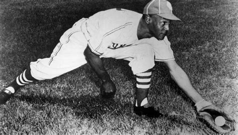 Hall Of Fame Finally Rewards Buck Oneil For Making Baseball Better
