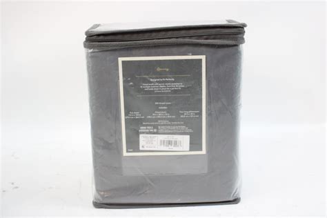 Threshold 800 Thread Count Sheet Set Size King Property Room