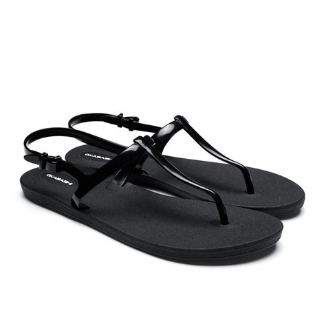 Black Flat T Strap Sandals