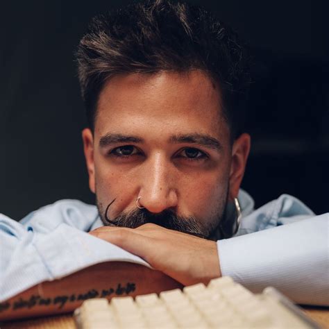 Un Viaje Al Corazón Yami Safdie Y Camilo Presentan Querida Yo ¡hola