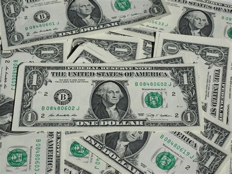 Lote De Billetes De 1 Dólar Estadounidense · Foto De Stock Gratuita