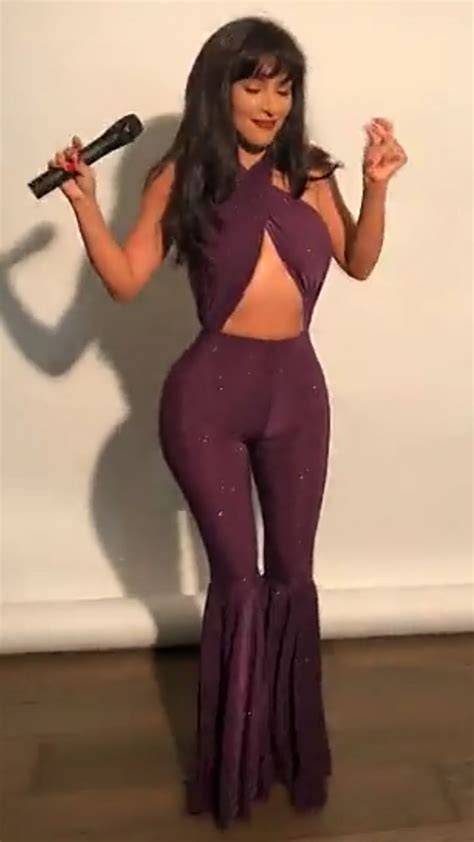 Selena Quintanilla Purple Outfit Jennifer Lopez