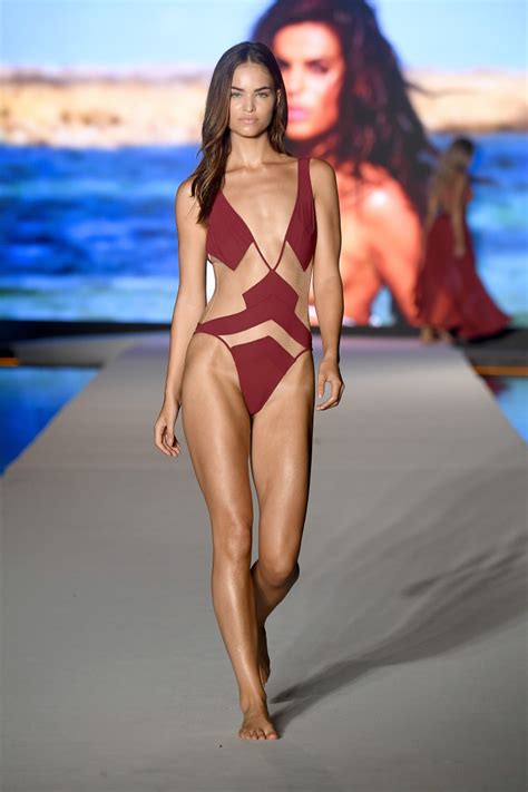 Si Swimsuit Runway Show Miami Swim Week 2019