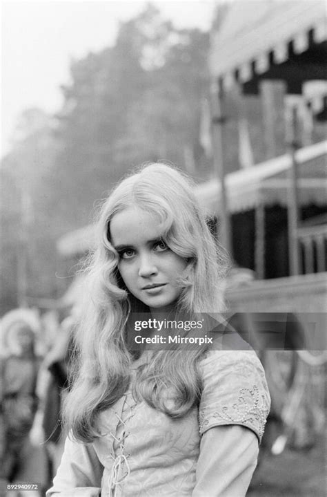 Lysette Anthony British Actress Aged 17 Years Old On Set Of New