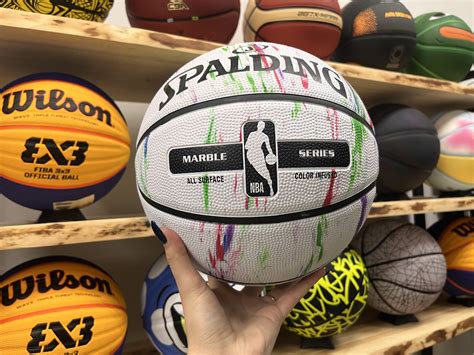Баскетбольный мяч Spalding Белый купить в Санкт Петербурге.