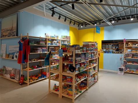 Dorcas Winkel Groot Ammers Koop Tweedehands Spullen En Steun Mensen In Nood