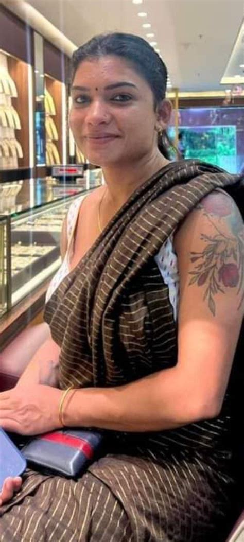 Pin By Harun Ariyan On My Saves Beautiful Smile Women Beautiful Women Pictures Beautiful