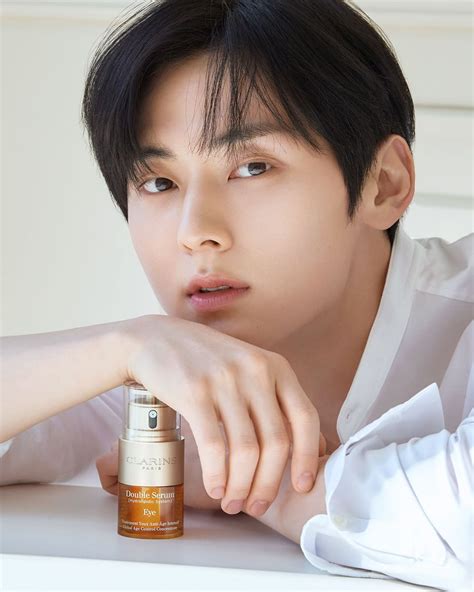 ʚ 𝐦𝐢𝐧𝐭𝐛𝐞𝐲𝐮𝐧𝐝 ɞ On Twitter Rt Hwangmindun Hwang Minhyun Clarins Double Serum Eye 클라랑스 민현