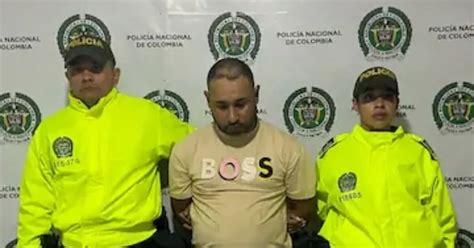 Campante En Su Motocicleta Así Cayó Alias Barbas Segundo Cabecilla De Subestructura Del Clan