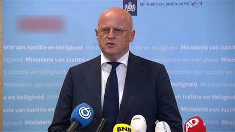 Grapperhaus Er Is Een Buitengewoon Journalist Neergeschoten Een Moedig En Kritisch Man