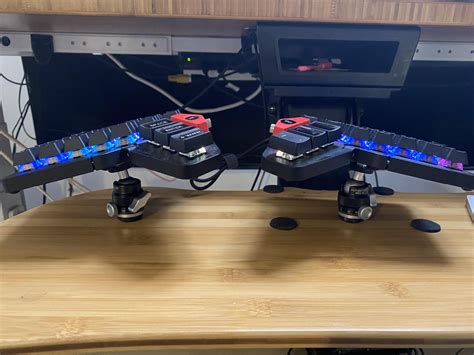 Finally Mounted My Moonlander On Tripod Ball Heads Ergomechkeyboards