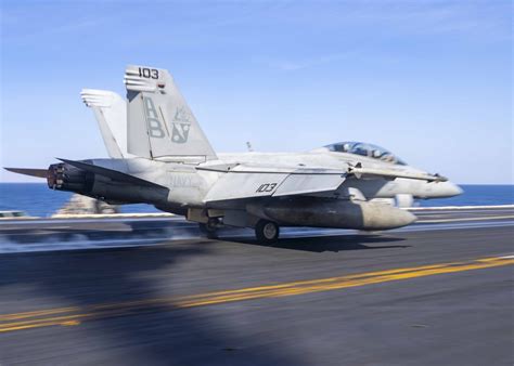 Fa 18f Goes Overboard During Failed Landing On Uss Harry S Truman