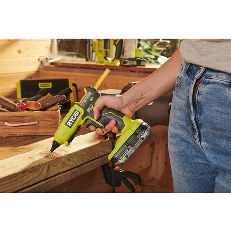 Ryobi One Akku Hei Klebepistole Rgl V Ohne Akku C C Bauhaus