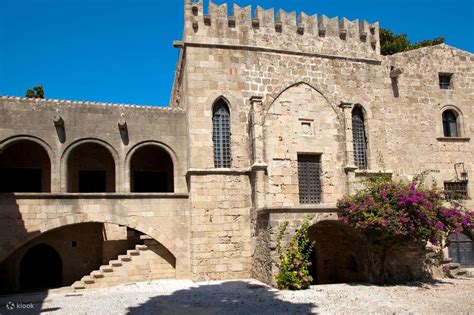 Entrada Al Palacio Del Gran Maestre De Los Caballeros De Rodas Klook