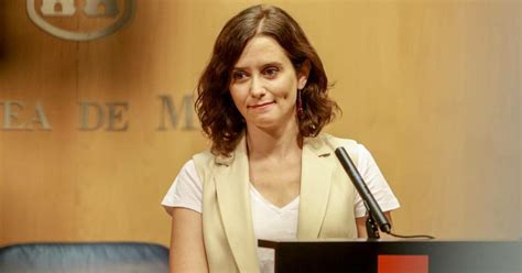 Reajuste De La Oficina Del Español Dos Años Después De Su Creación
