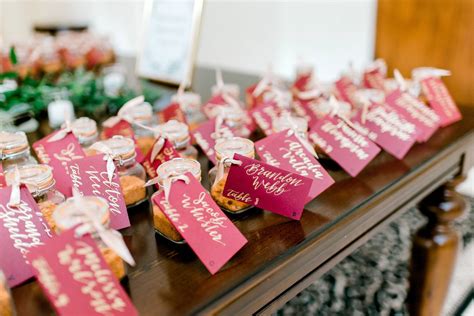 31 Unique Wedding Favor Ideas For Your Guests