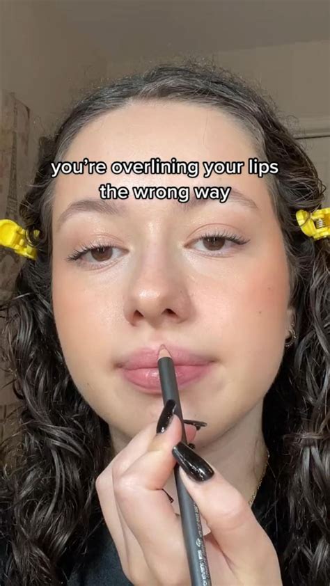 Avoid This Mistakes Dont Overline Your Lips Makeup Routine Lip Makeup Lip Makeup Tutorial