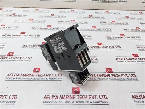 Moeller Dil M32 Xhi22 Auxiliary Contact With Dil Mc 17 Contactor With