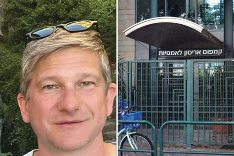 לאחר שהודה בקיום יחסי מין עם תלמיד מנהל בית הספר לאומנויות נחקר במשטרה ושוחרר ישראל היום