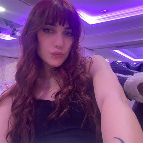 Elenarocca • Threads Say More