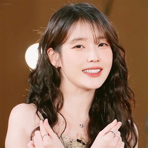 Iu The Icon Of Consideration A Heartwarming Gesture Amid The Sangam