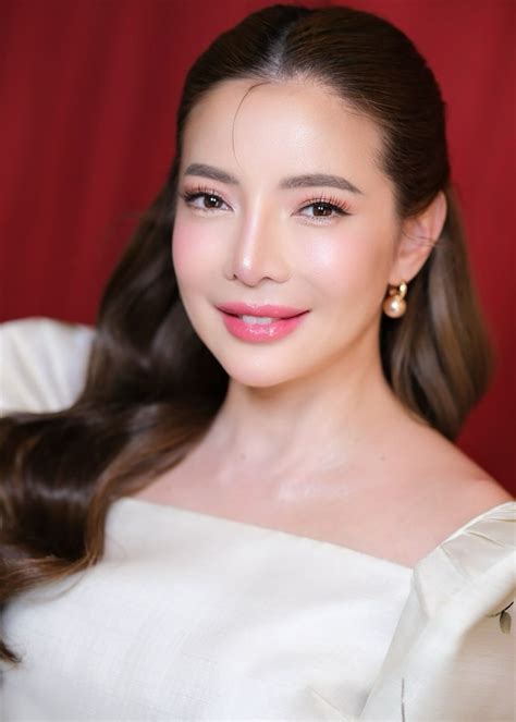 Maui Taylor Viva Artists Agency