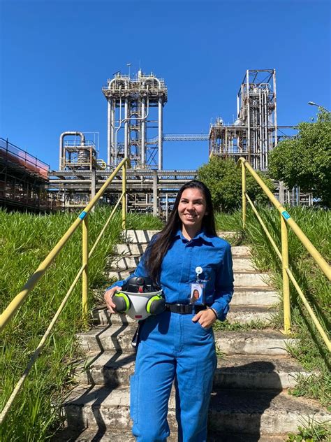 Vivendo Uma Experiência Incrível E Um Sonho Mileni Marques