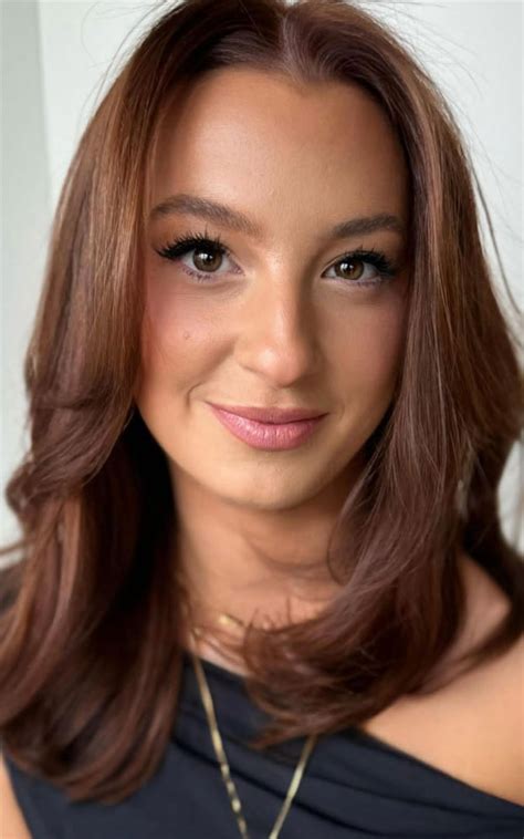 32 Best Medium Length Haircuts For Thin Hair Rich Chestnut Layers