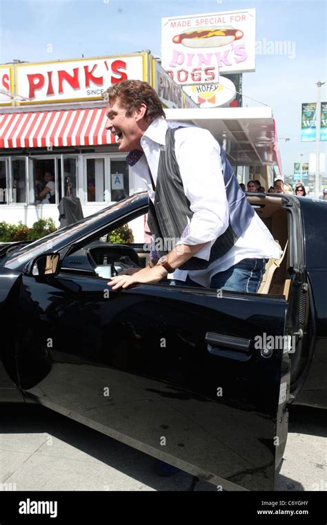 David Hasselhoff Goes To Pinks Hotdog Stand To Promote The Hoff Dog