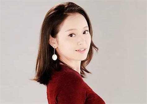 凤凰卫视美女主持人艾楚怡，与央视最帅主播胡悦鑫，早已隐婚？新闻