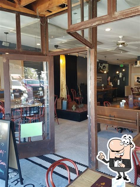 The Roxy Encinitas Encinitas Restaurant Menu Prices And Reviews