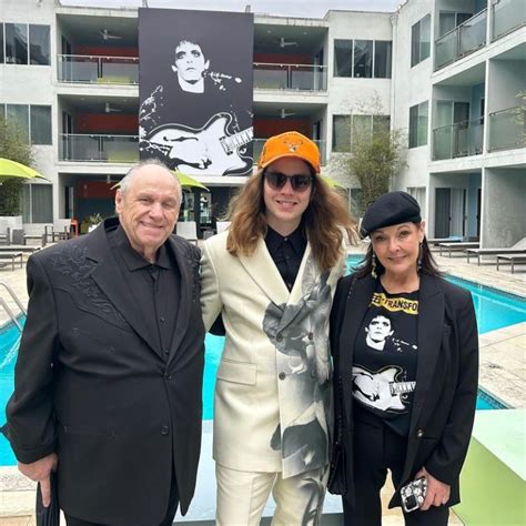 Billy Strings Mother Debra Apostol Dies Hours After Son Played Show