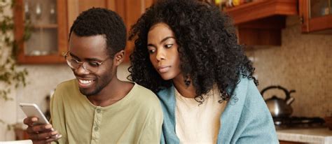 15 Reasons For Lack Of Trust In A Relationship