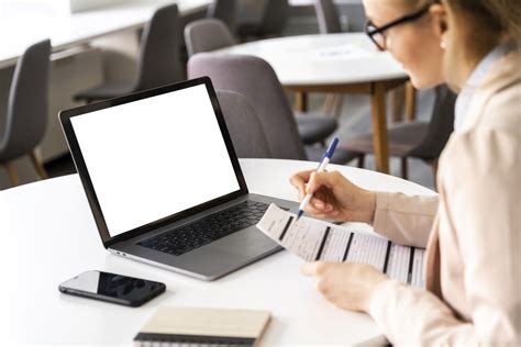 6 Best Online Teaching Schools